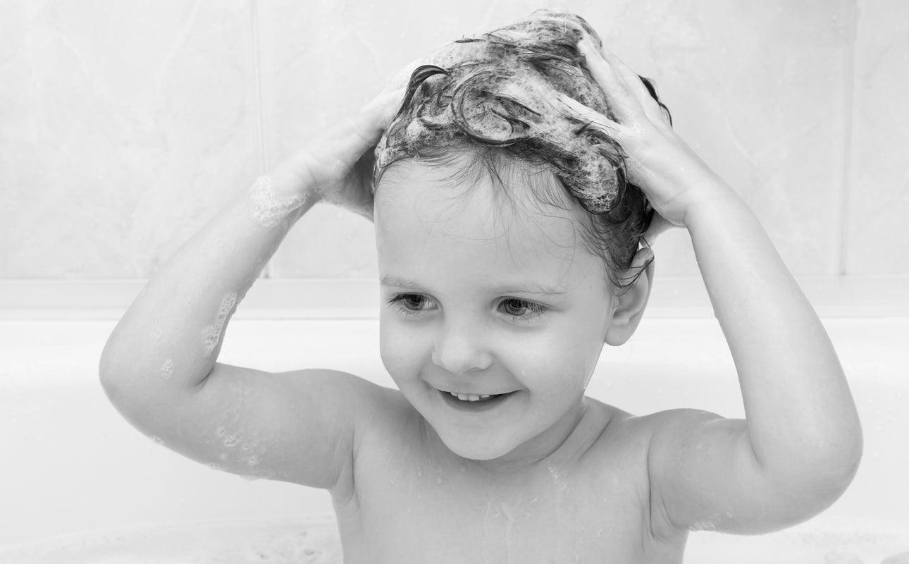 Newborn Hair Care Routine: Best Tips for Your Baby’s First Hair Wash ...